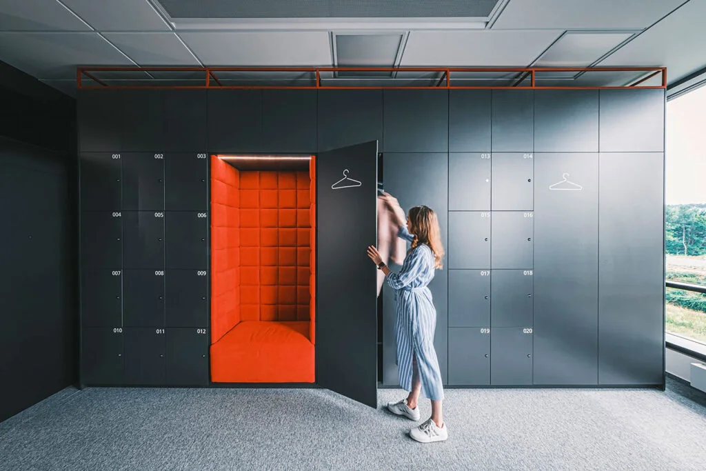 Smart verstaut: Warum moderne Schließfächer mehr können als nur ...